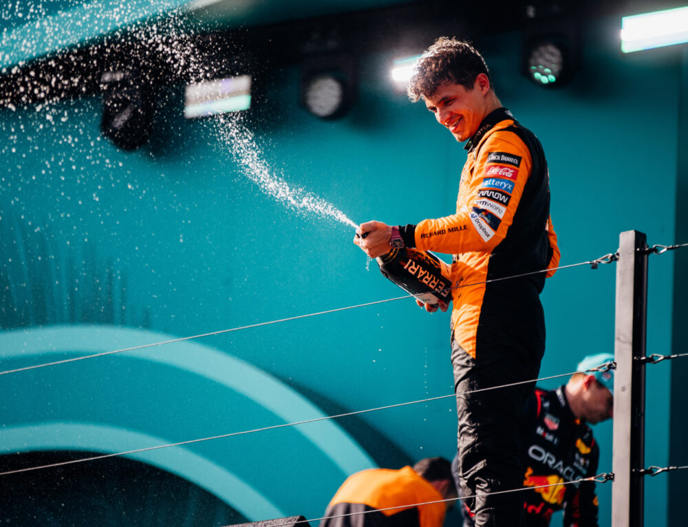 Ryan Reynolds and Rob McElhenney Invest In Alpine F1 Team - Formula 1 ...